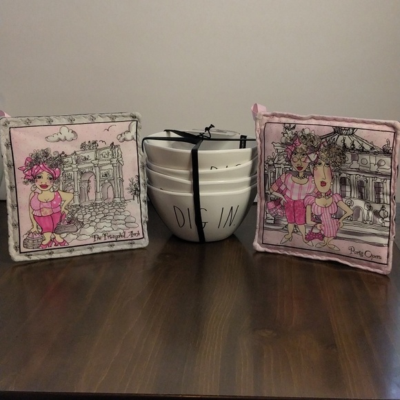 Rae Dunn | Kitchen | Nwt Rae Dunn Dig In Bowls With 2 Pot Holders ...